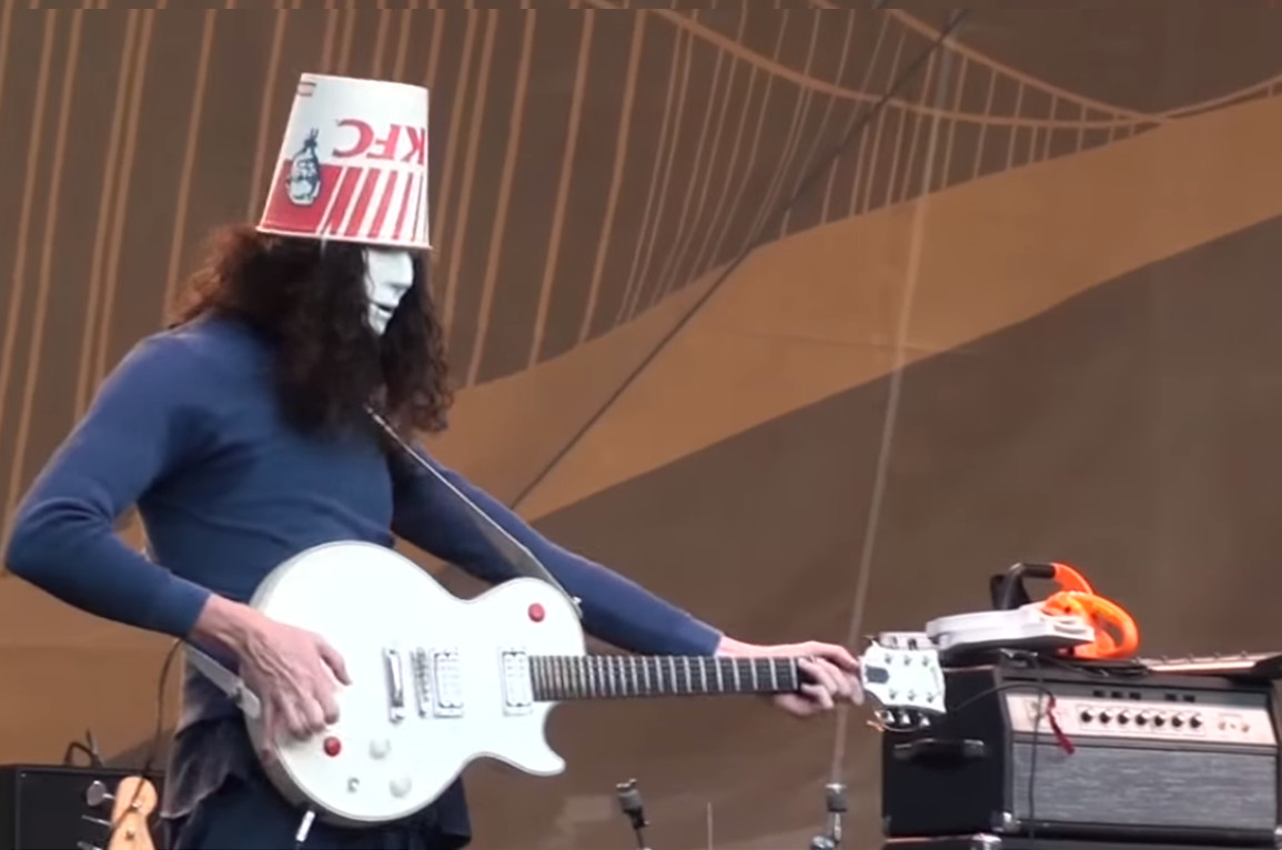 Buckethead objasnio zašto, dođavola, nosi masku i kofu na glavi ...